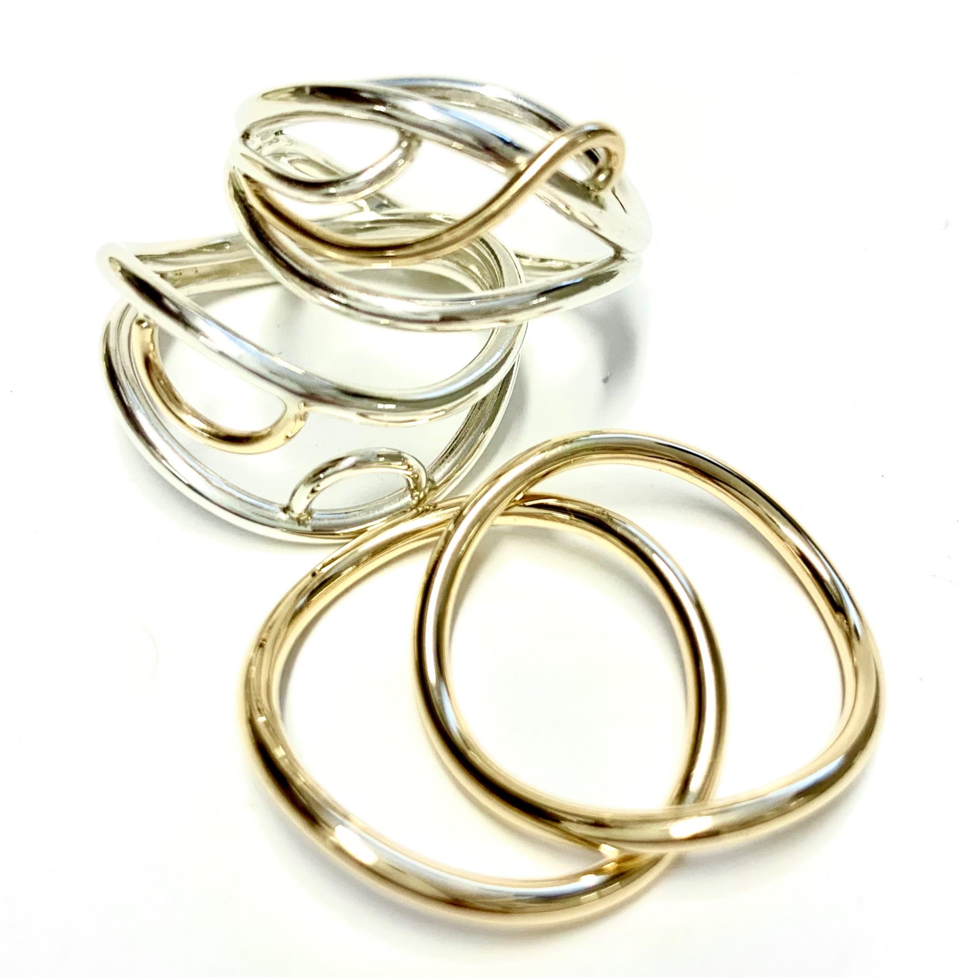 Wave Stackable Ring 2mm 14k | Constantine Designs