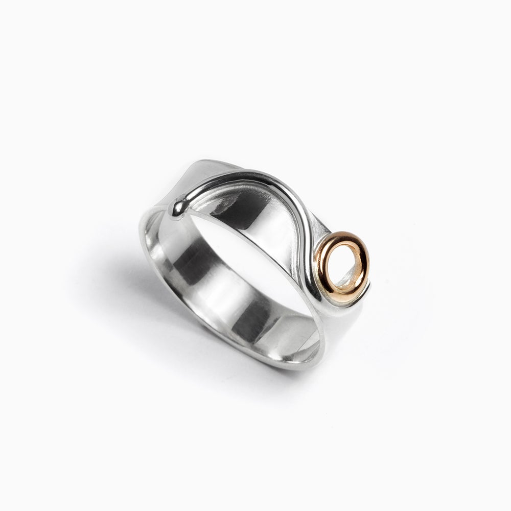 Contentment Ring | Constantine Designs
